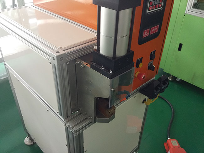 ISO9001 Automatic Fusing Machine For DC motor And Universal Motor