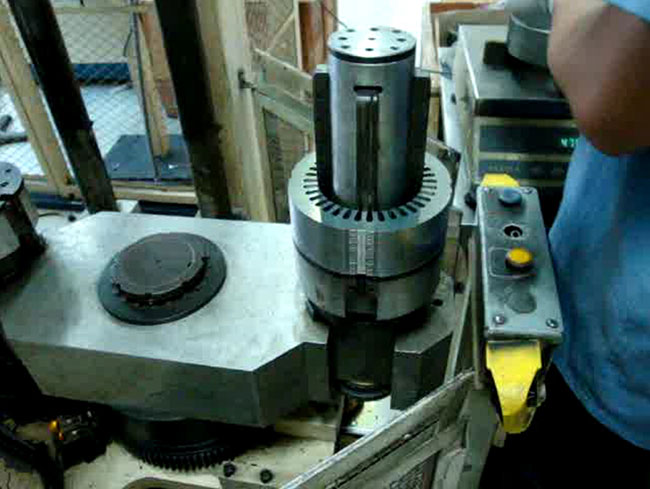 Stamping Rotor Assembly Induction Motor Winding Machine ISO / SGS